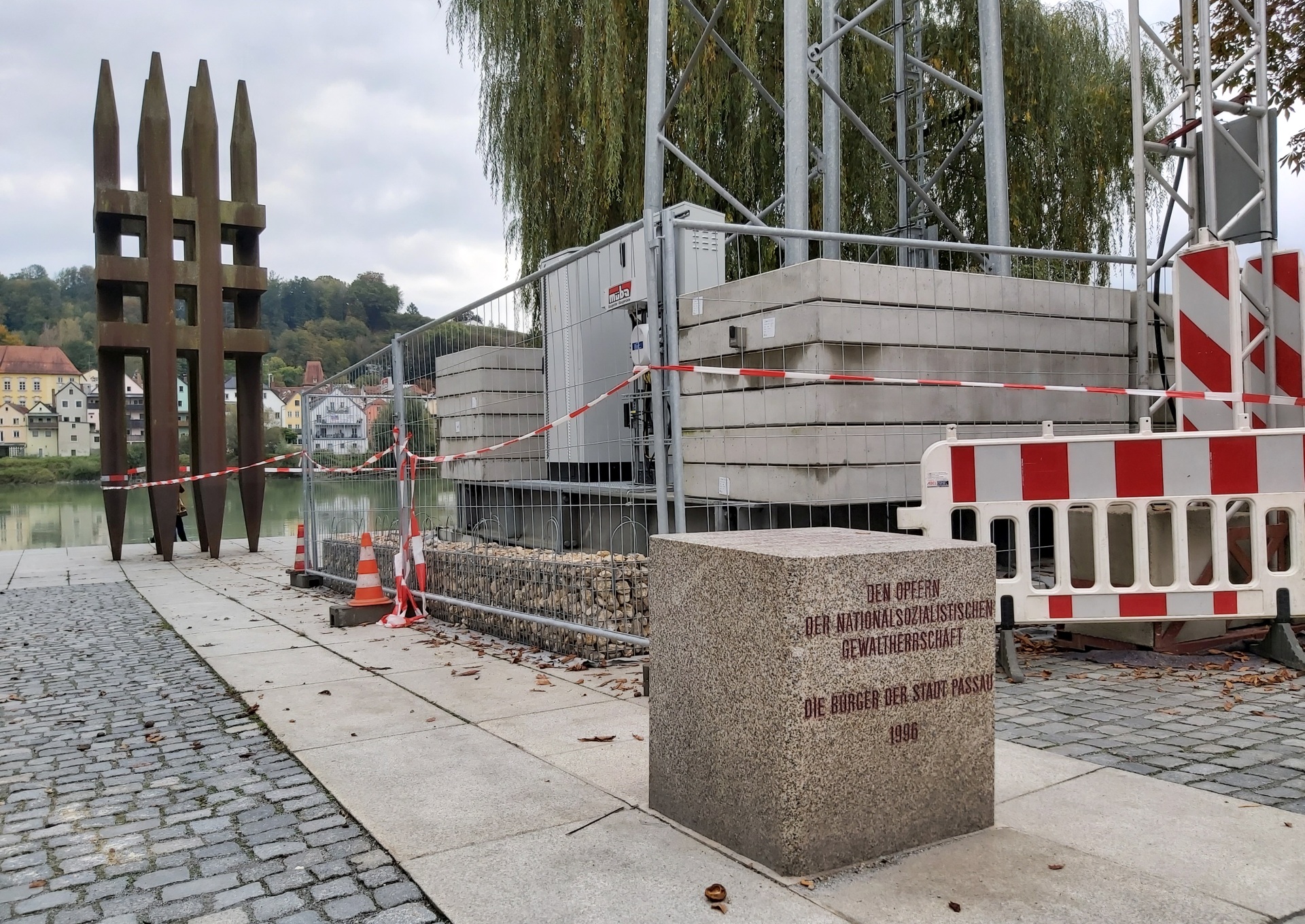 ÖDP Passau-Stadt: ÖDP kritisiert Sendemast neben dem Mahnmal für die NS ...